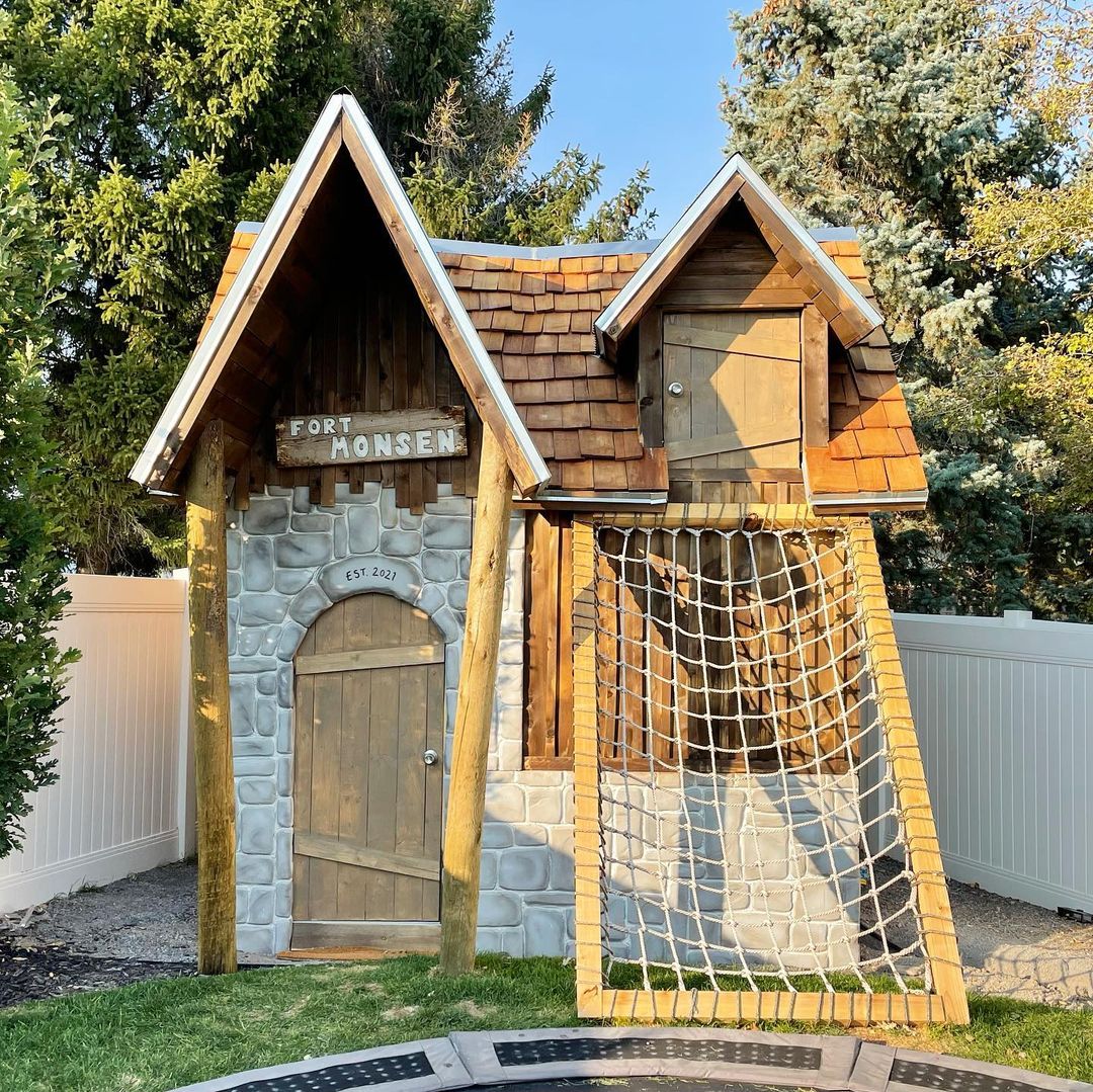 24 Outdoor Playhouse Ideas: Creating A Stunning Backyard Playground