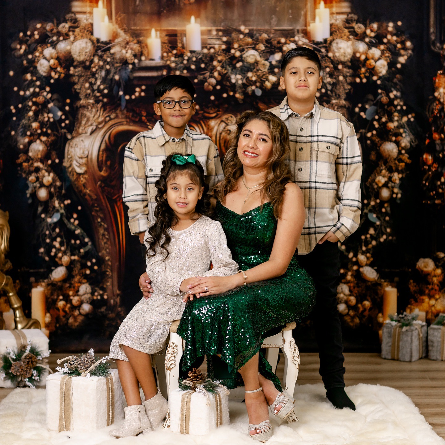 32 Charming Family Christmas Outfits Ideas For Holiday Photos