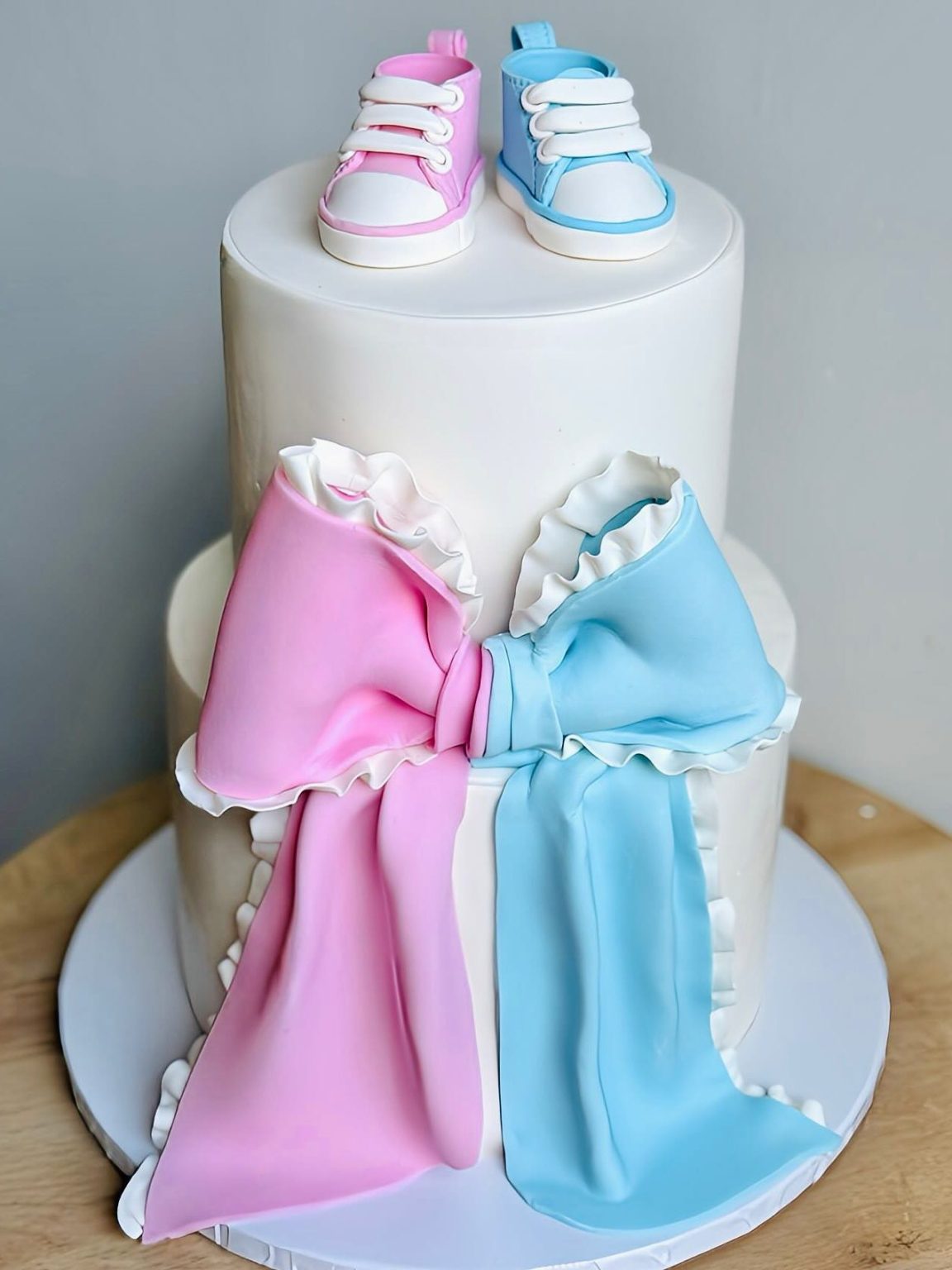 25 Amazing Gender Reveal Cake Ideas For Your Big Moment