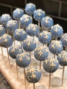 32 Irresistibly Adorable "Baby It's Cold Outside" Baby Shower Ideas