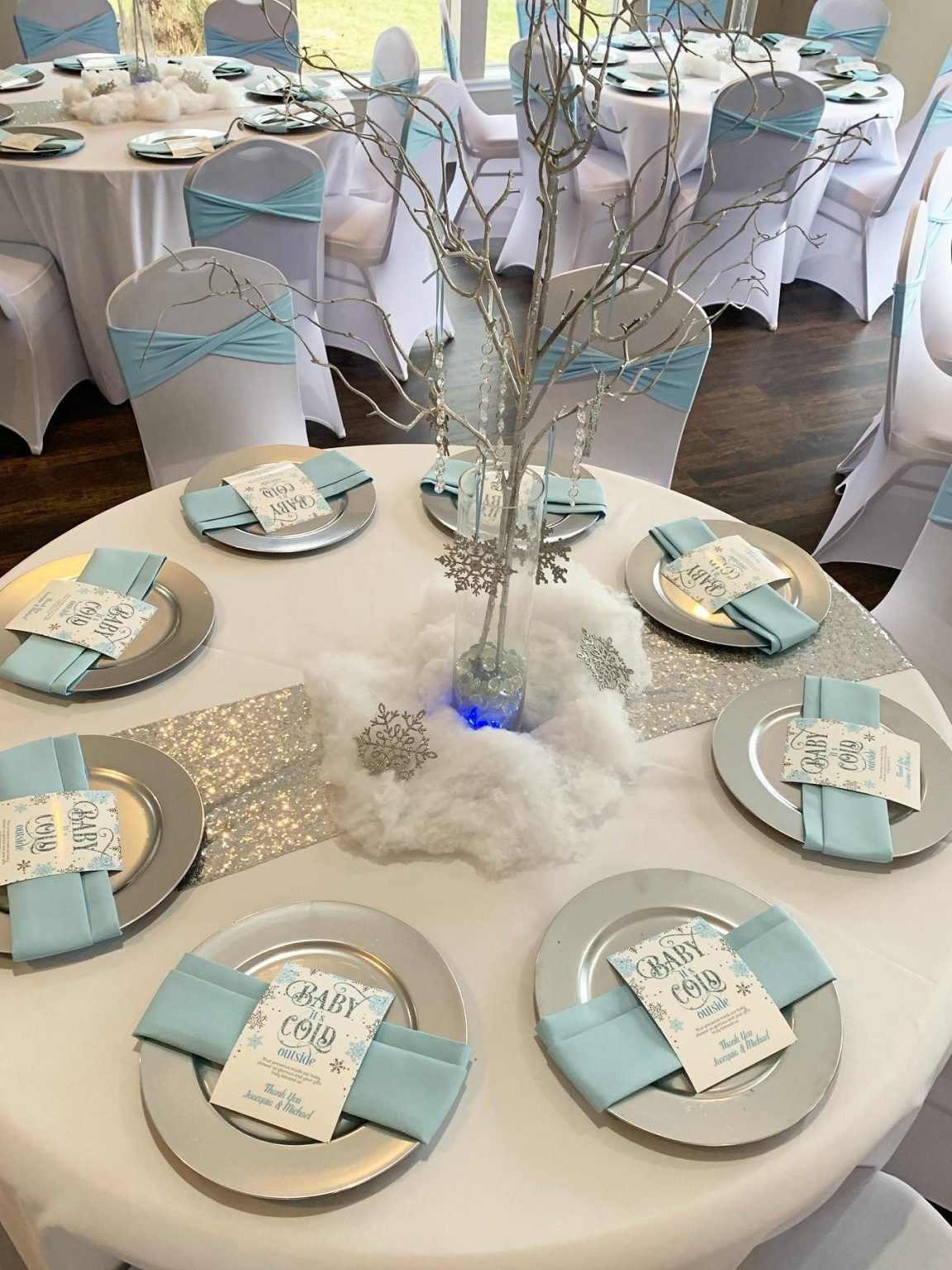32 Irresistibly Adorable "Baby It's Cold Outside" Baby Shower Ideas